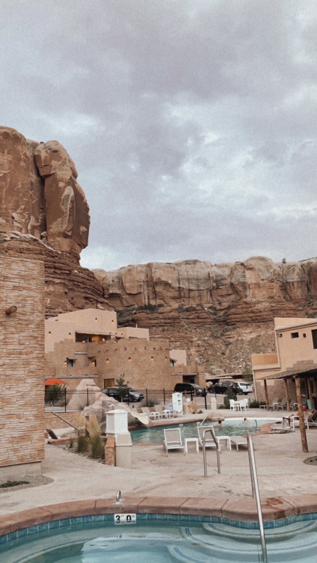 Review of Bluff Dwellings Resort in Bluff, Utah - Two Sisters Abroad